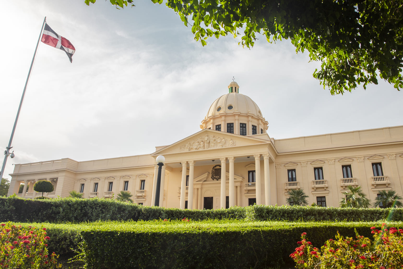 Presidente Abinader designa al general Pascual Cruz Méndez como director general de Digesett ...